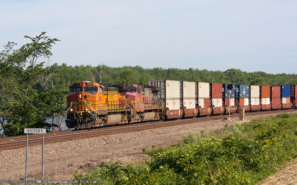 BNSF 5220